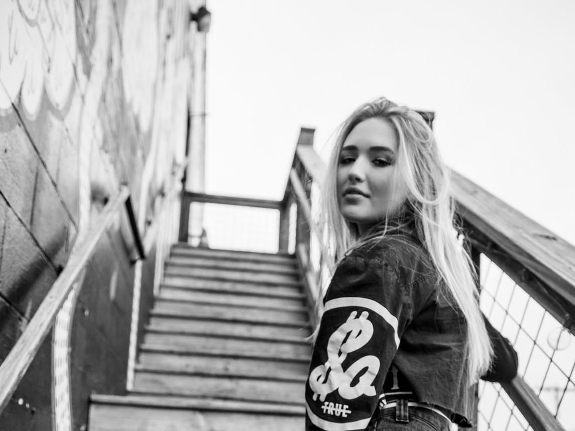 New Music Byte: Gillian Heidi 'waves' - Global Frequency-Byte Sized News